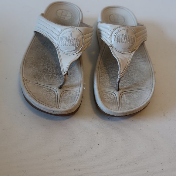 Fitflops | Shoes | Fitflop White Sandal Sz 7 | Poshmark